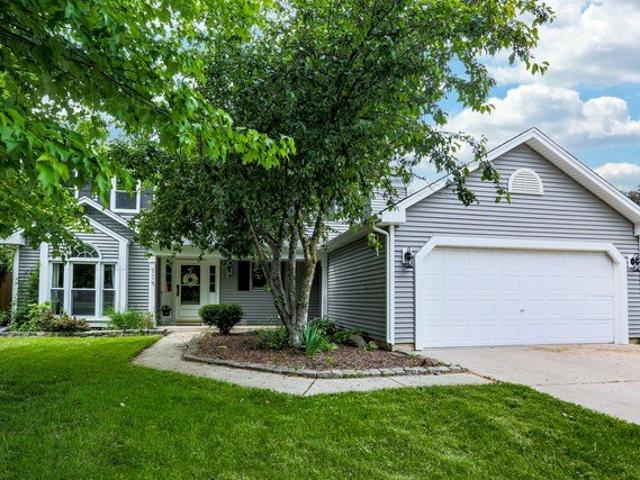 174 Edgewater Ct, Montgomery, IL 60538