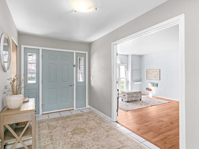 174 Edgewater Court