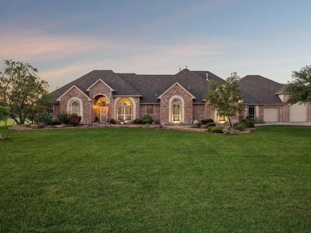 174 King Ranch Ct, Fort Worth, TX 76108