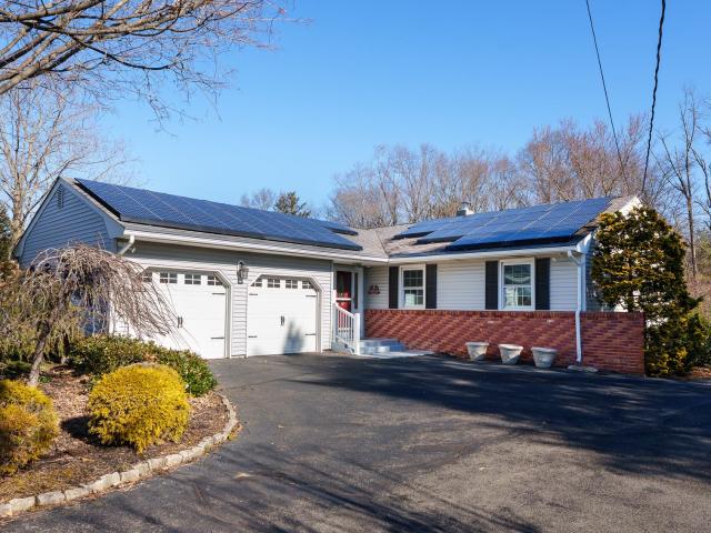 174 Hickory Corner Road, East Windsor, US, NJ