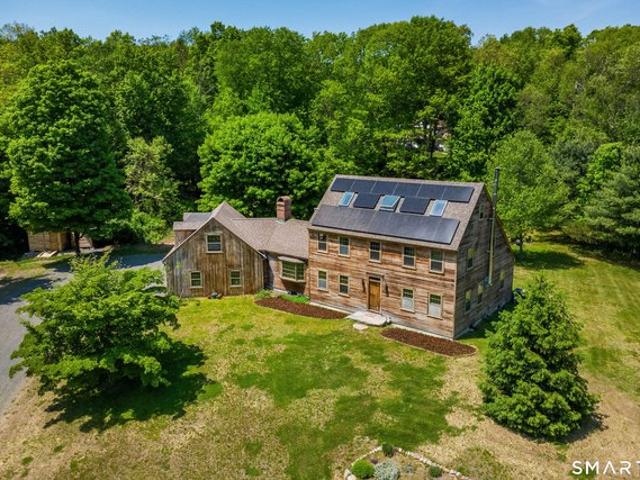 174 Huntingtown Rd, Newtown, CT 06470