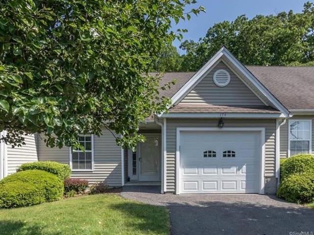 174 Julia Ct 174, Newtown, CT
