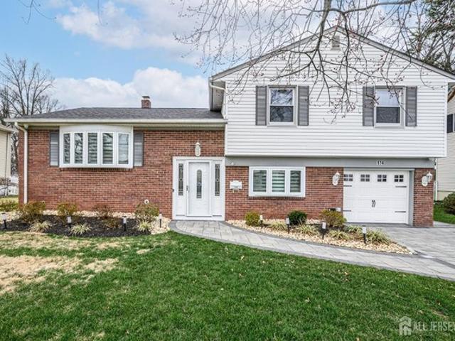 174 Liberty St, Clark, NJ 07066