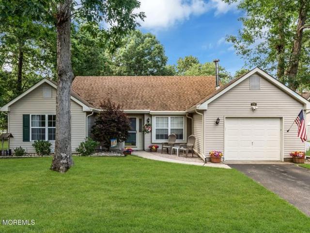 174 Morning Glory Ln, Whiting, NJ 08759