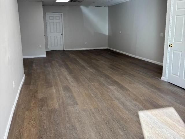 174 Main St