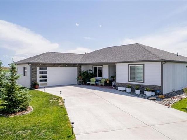 174 Maple Ct, Powell, WY 82435