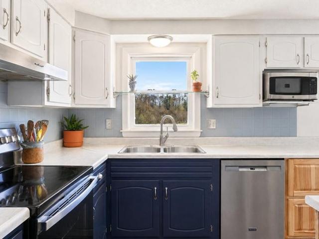 174 McKenney Rd, Saco, ME 04072