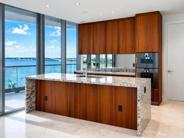 174 SE 25th Rd Unit 504, Miami, FL 33129