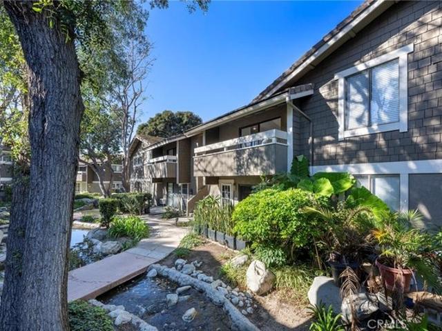 174 Streamwood, Irvine, CA 92620
