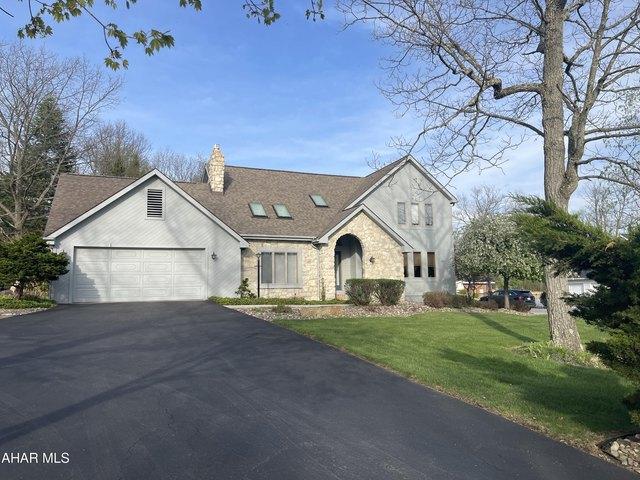 174 Sylvan Oakes Dr, Hollidaysburg, PA 16648