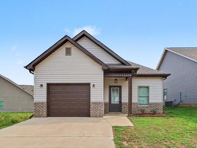 174 Park Dr N, Clanton, AL 35045