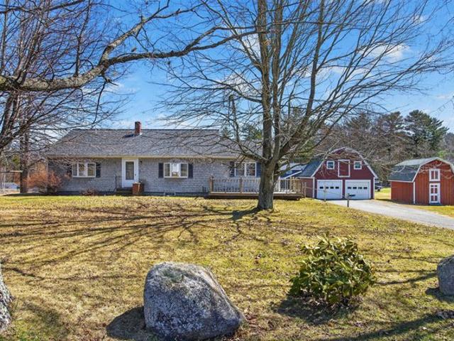 174 Pleasant View Ridge Rd, China, ME 04358