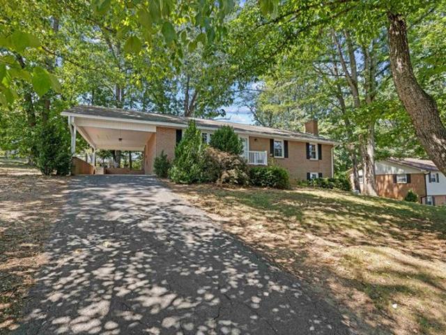 174 River View Dr, Verona, VA 24482