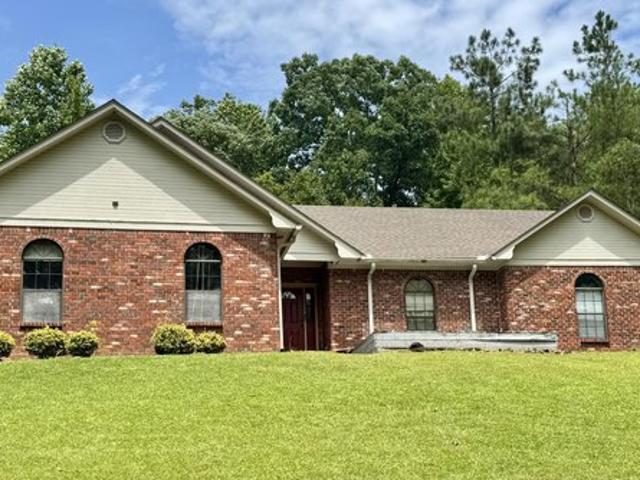 174 White Oak Dr, Grenada, MS 38901