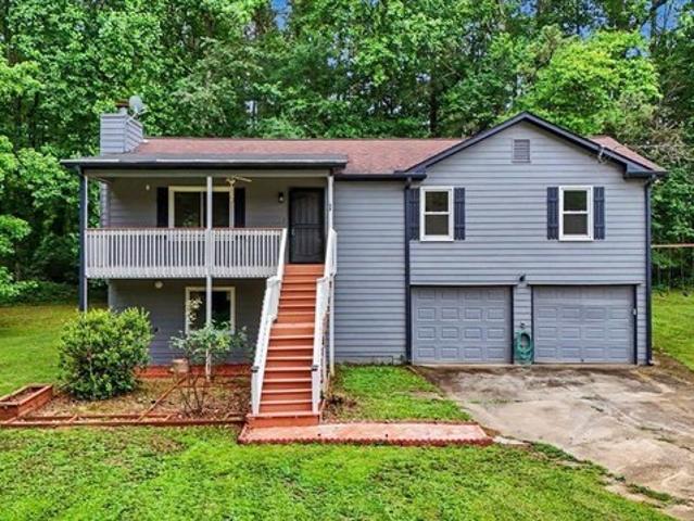 174 Village Dr, Hiram, GA 30141