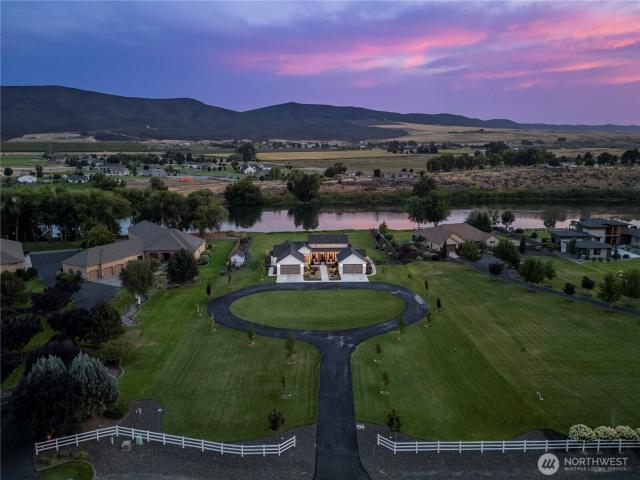 175407 Rivers Edge Drive