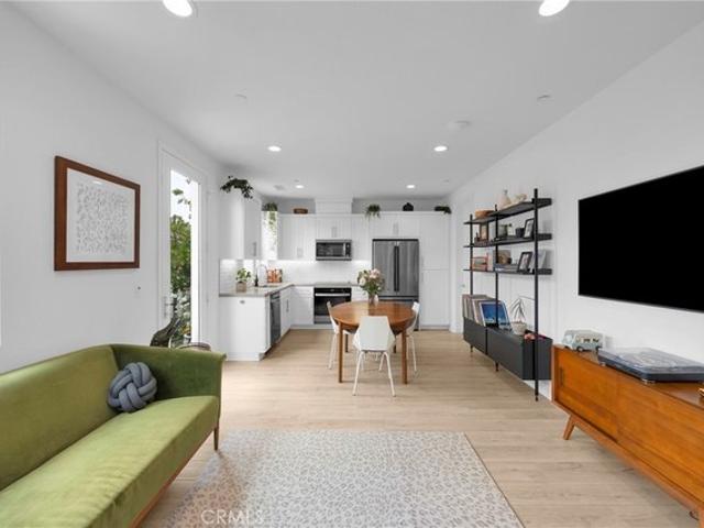 17544 Cameron Ln Unit 102, Huntington Beach, CA 92647