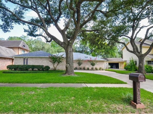 1754 Carriage Way, Sugar Land, TX 77478