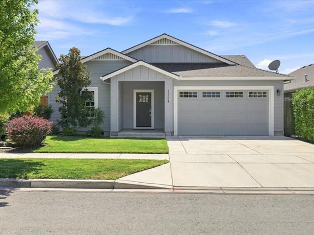 1754 Dragon Tail Pl, Medford, OR 97504