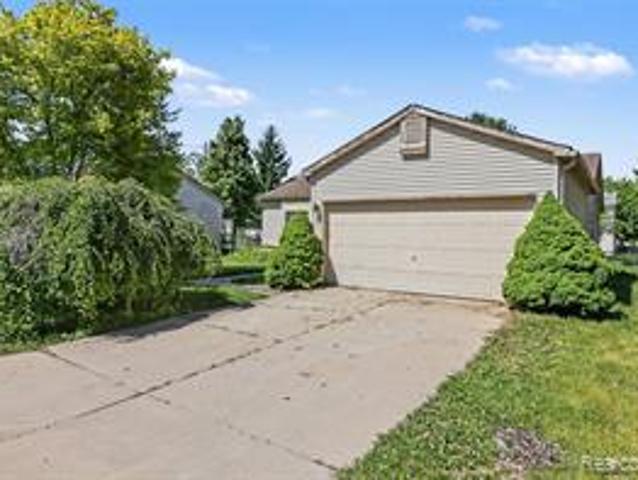 1754 Tulip Lane