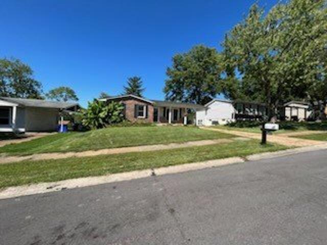 1754 Valero Ln, Fenton, MO 63026