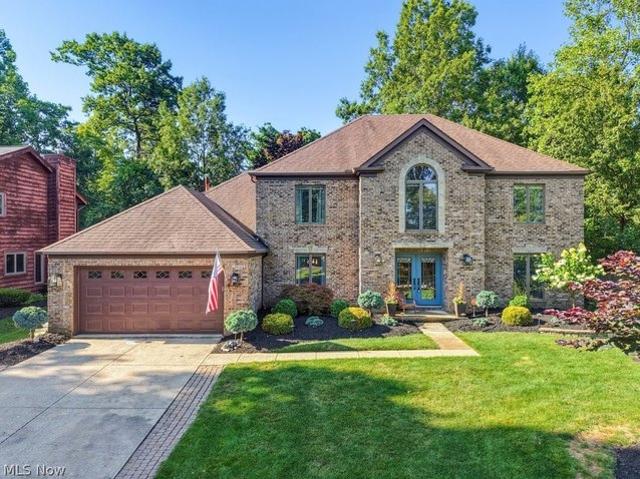 17553 Deer Ridge Cir, Strongsville, OH 44136