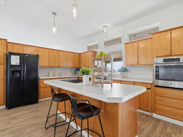 17550 ne chehalem dr