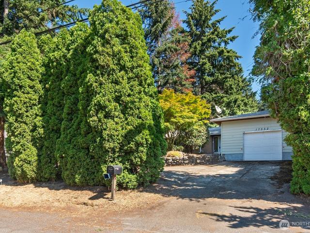 17552 Ballinger Way NE