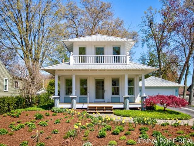 17554 Grand River Ave, Spring Lake, MI 49456