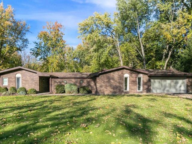 17555 N Juday Lake Dr, South Bend, IN 46635