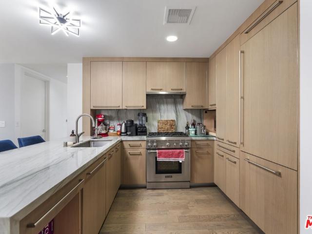 1755 Ocean Ave, Unit 203, Santa Monica, CA 90401 | MLS #26668