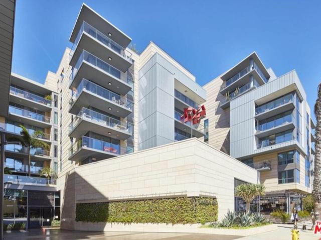 1755 Ocean Ave Apt 203, Santa Monica, CA 90401