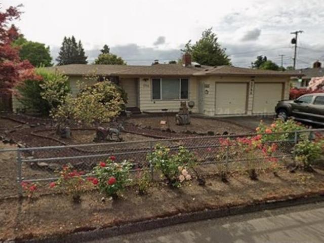 1755 Alderwood St, Eugene, OR 97404