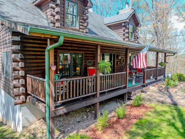 1755 E Alpine Dr, Terra Alta, WV 26764