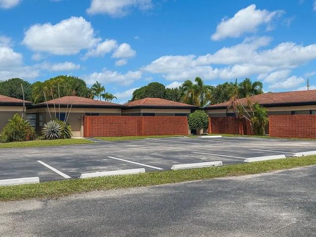 1755 Forest Hill Blvd, West Palm Beach, FL 33406
