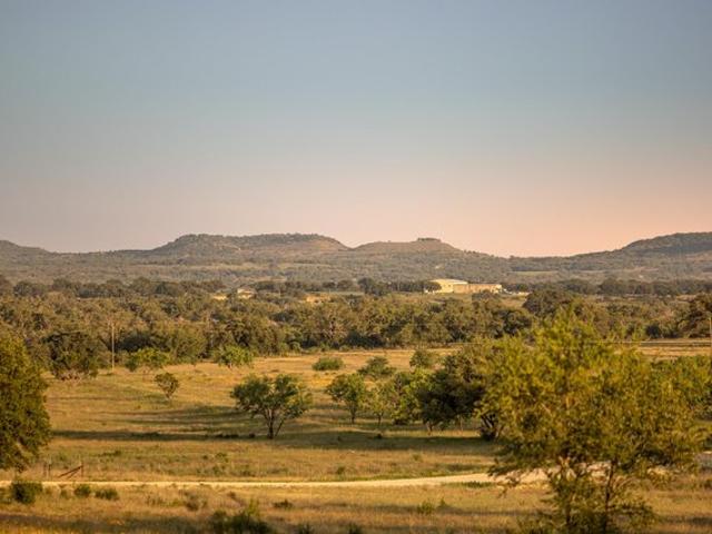 1755 Towhead Valley Rd, Johnson City, TX 78636