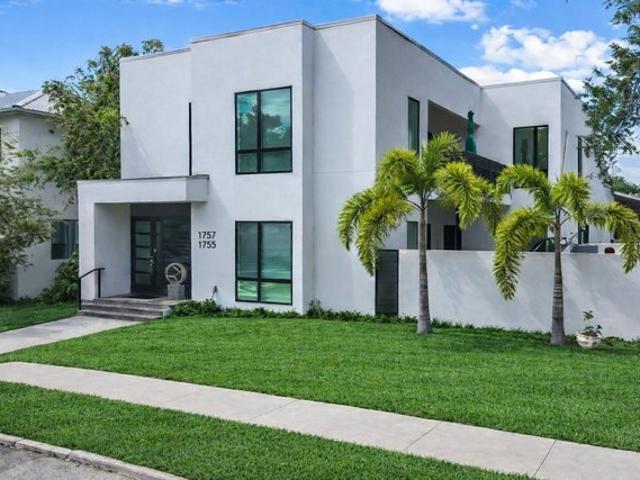 1755 7th St, Sarasota, FL 34236