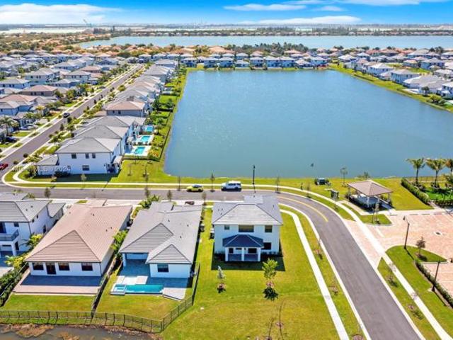 17563 SW 43rd St, Miramar, FL 33029