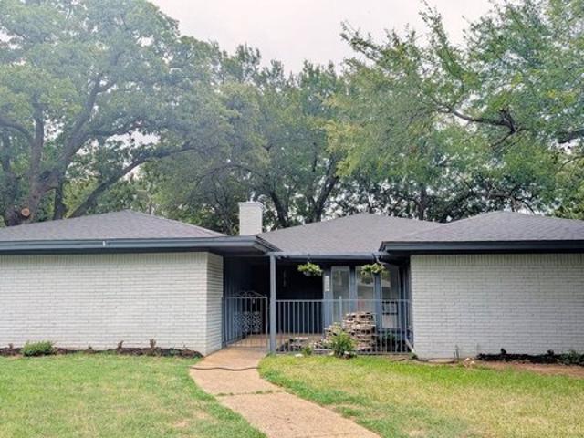 1756 Cynthia Ln, Hurst, TX 76054