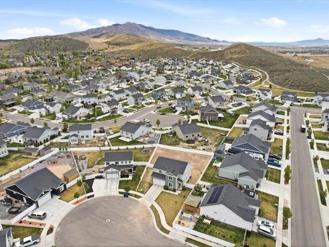 1756 E Seabiscuit Ct N, Eagle Mountain, UT 84005