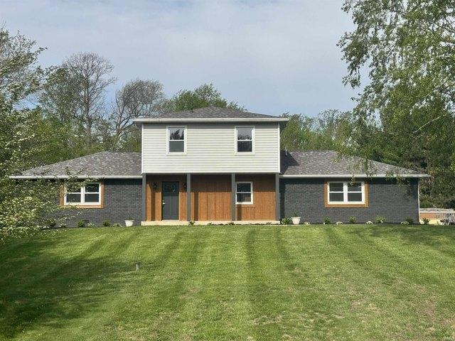 1756 S Riverview Rd, Peru, IN 46970