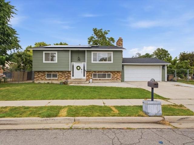 1756 W Patricia Way N, Salt Lake City, UT 84116