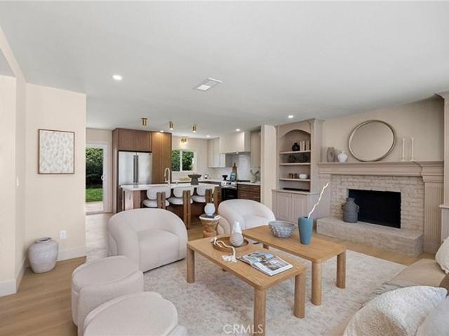 17571 Wrightwood Ln, Huntington Beach, CA 92649