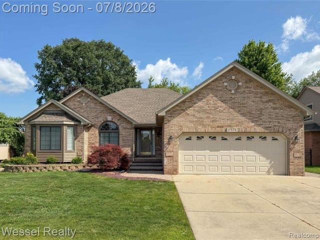 17575 Rocco Dr, Macomb Township, MI 48044