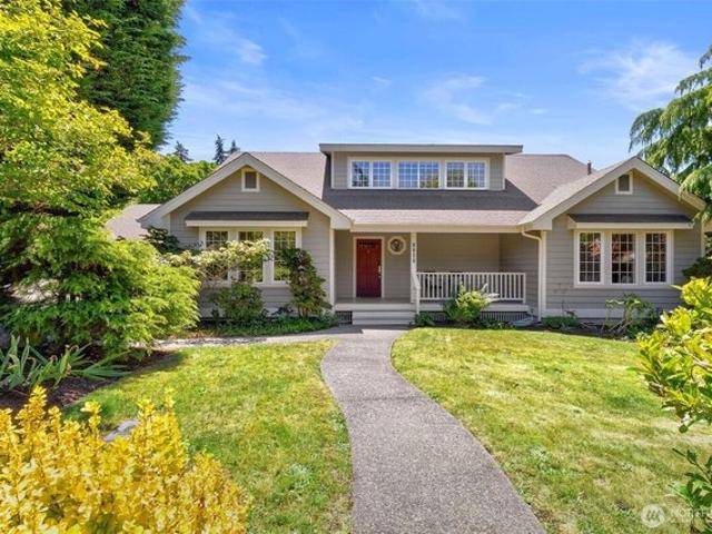 1757 Maple St, Port Townsend, WA 98368