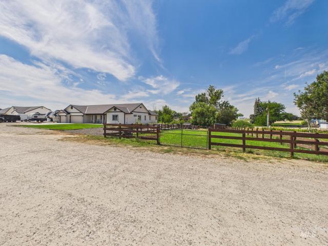 1757 Jewell Ln