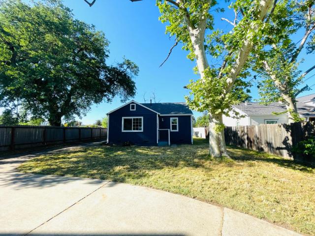 1757 Kenwood St, Sacramento, CA 95815 | MLS #226040