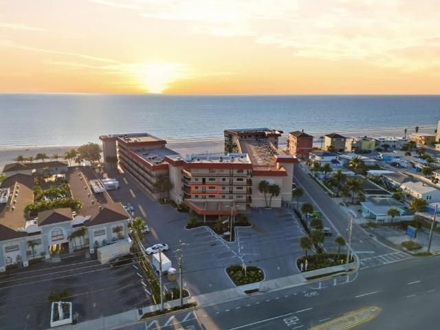 17580 Gulf Blvd, Unit 302, Redington Shores, FL 33708 | MLS #TB8449 | Compass