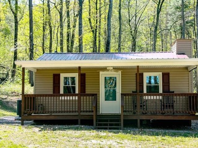 17584 Burnt Cabin Trl, Chilhowie, VA 24319