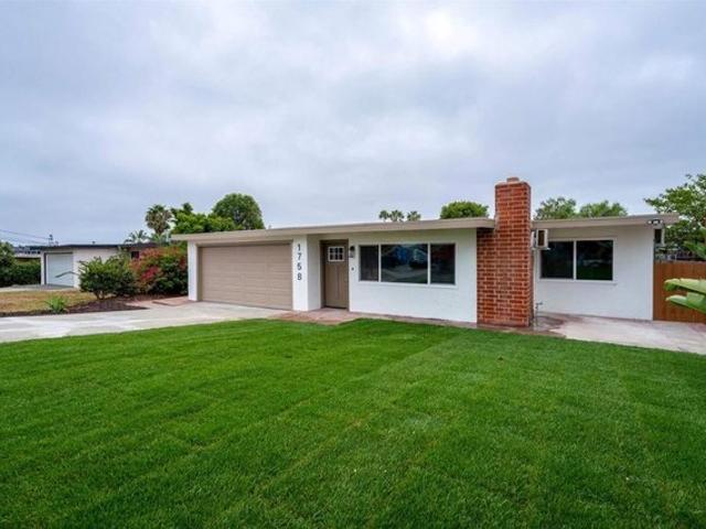 1758 Manor Dr, Vista, CA 92084